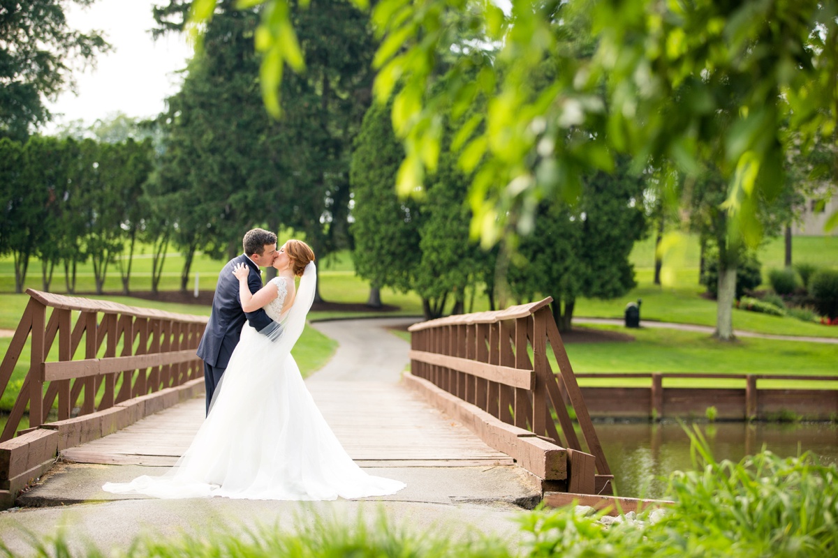 Gold & Navy Blue Butler Country Club Wedding | Burgh Brides