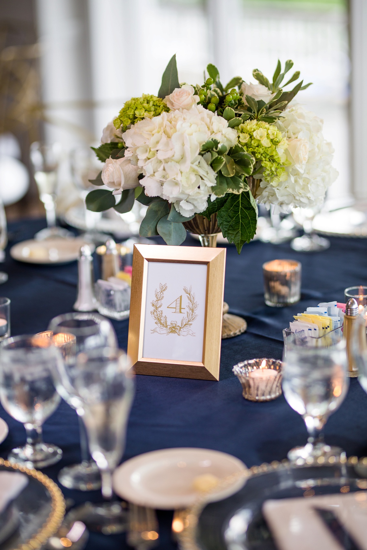 Gold & Navy Blue Butler Country Club Wedding | Burgh Brides
