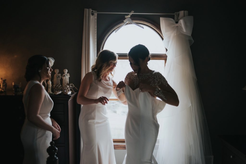 Classic Contemporary Wedding at the Duquesne Power Center
