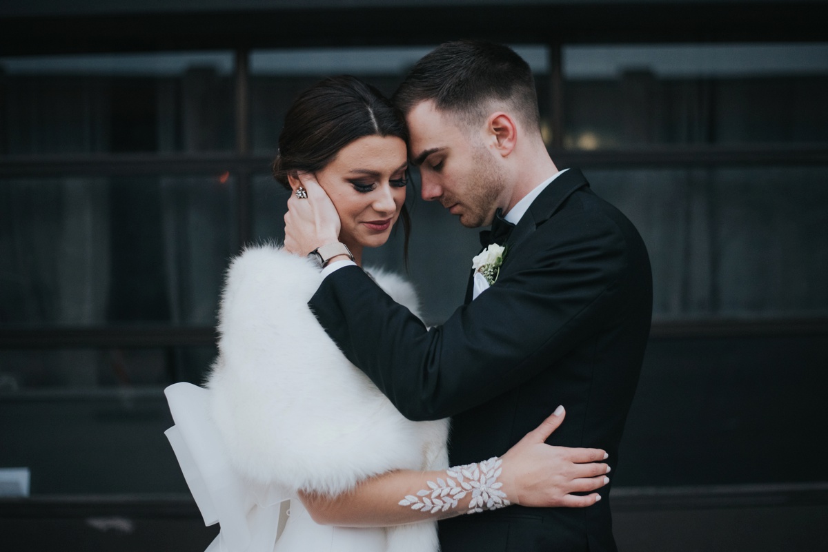 Classic Contemporary Wedding at the Duquesne Power Center