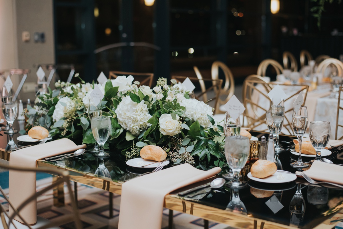 Classic Contemporary Wedding at the Duquesne Power Center