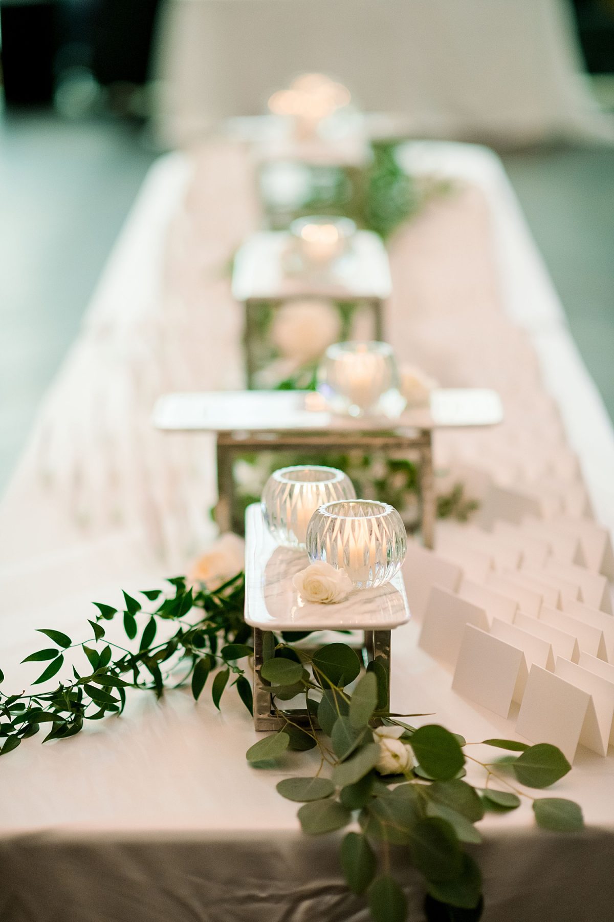 Classy City Wedding at Hotel Monaco | Burgh Brides