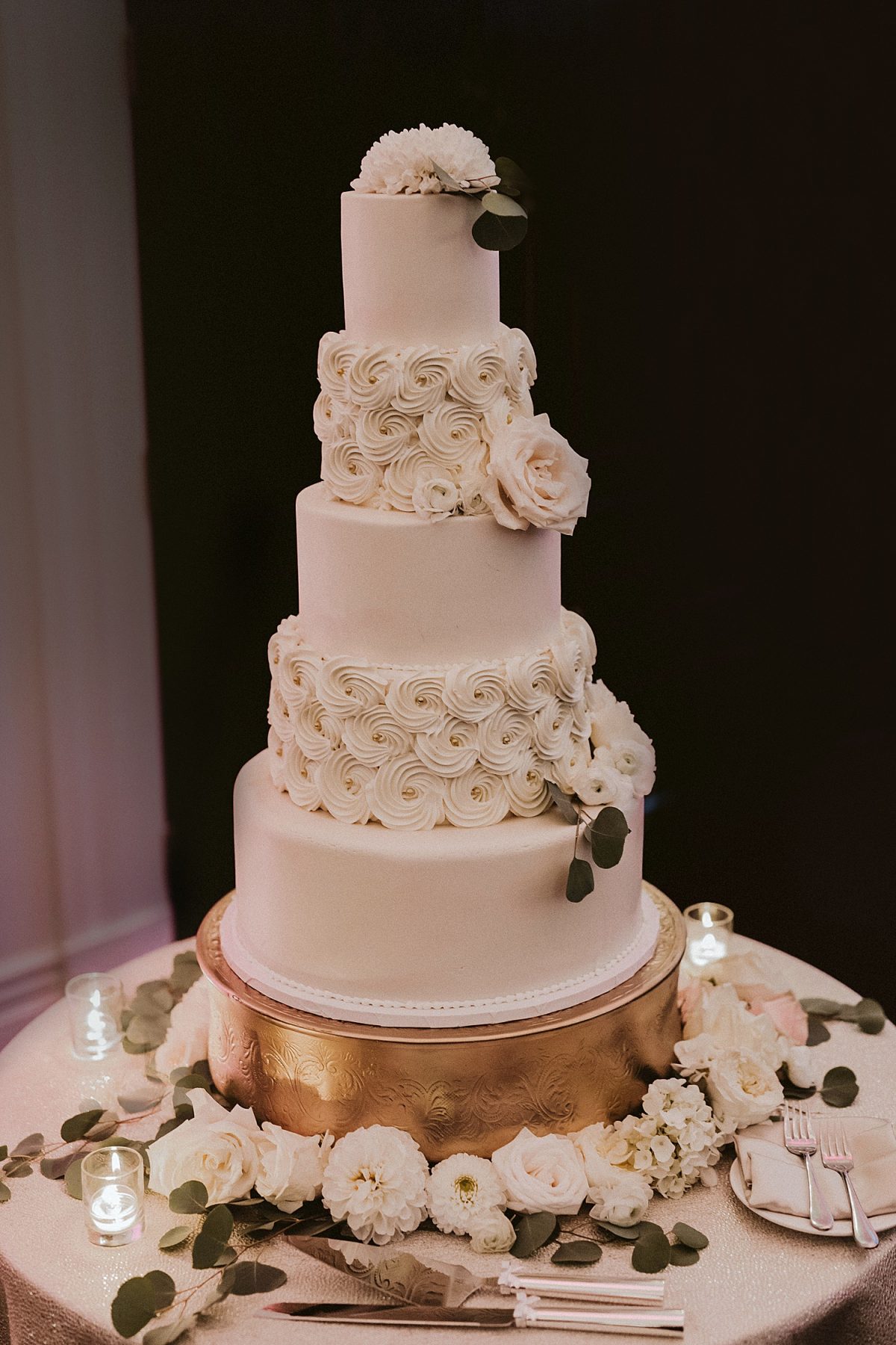 The Most Sinfully Sweet Pittsburgh Wedding Cakes | Burgh Brides