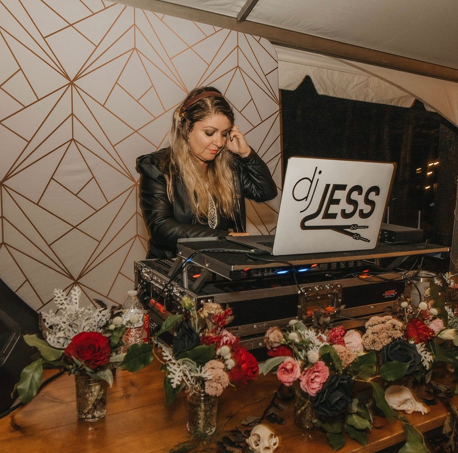 DJ Jess | Pittsburgh Wedding DJ | Burgh Brides