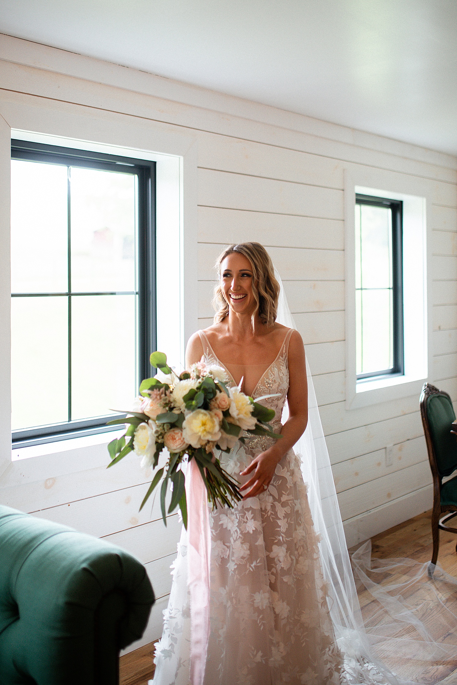 Shady Elms Farm Wedding That Oozes Romance | Burgh Brides