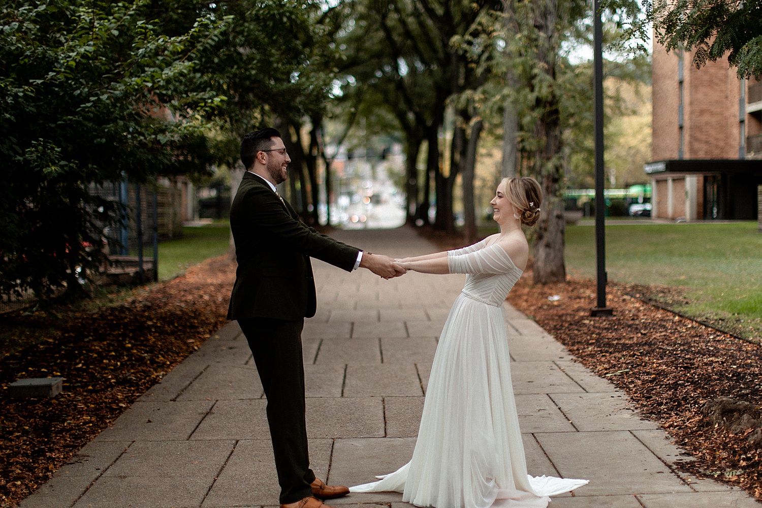 Artistic DIY Wedding at MuseumLab | Burgh Brides