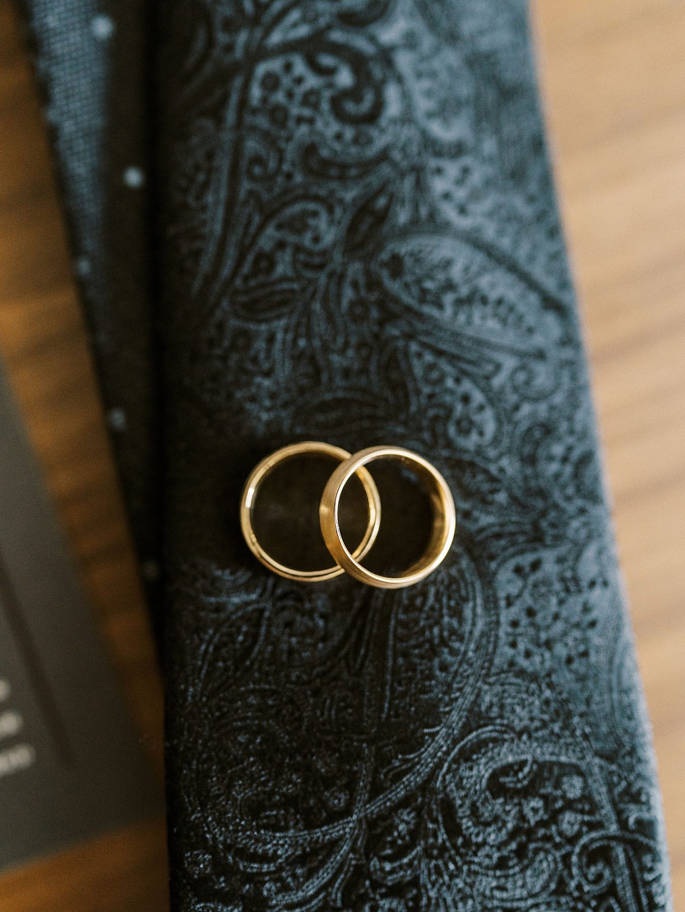 Dark & Neutral Wedding at Kingfly Spirits | Burgh Brides