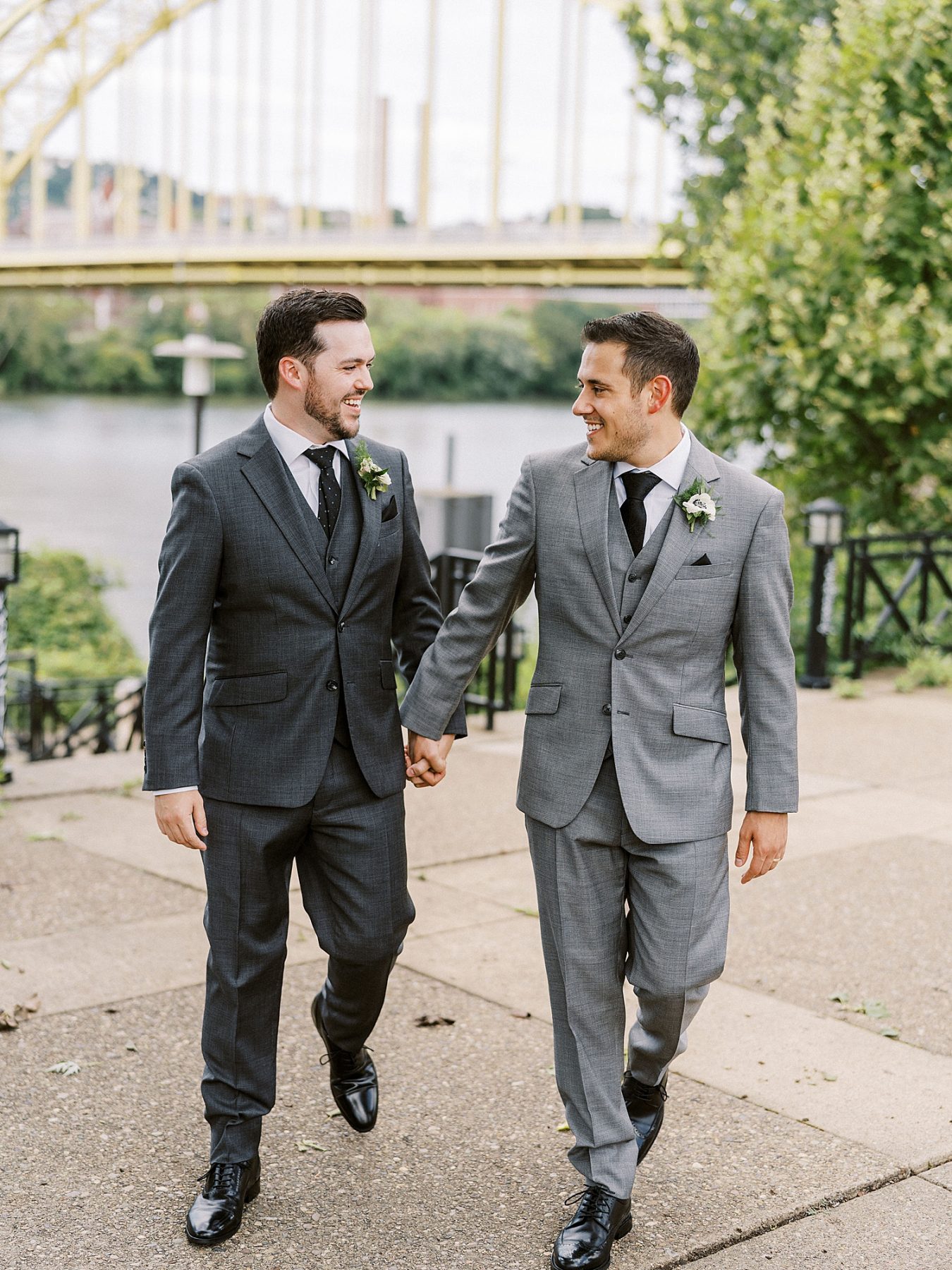 Dark & Neutral Wedding at Kingfly Spirits | Burgh Brides