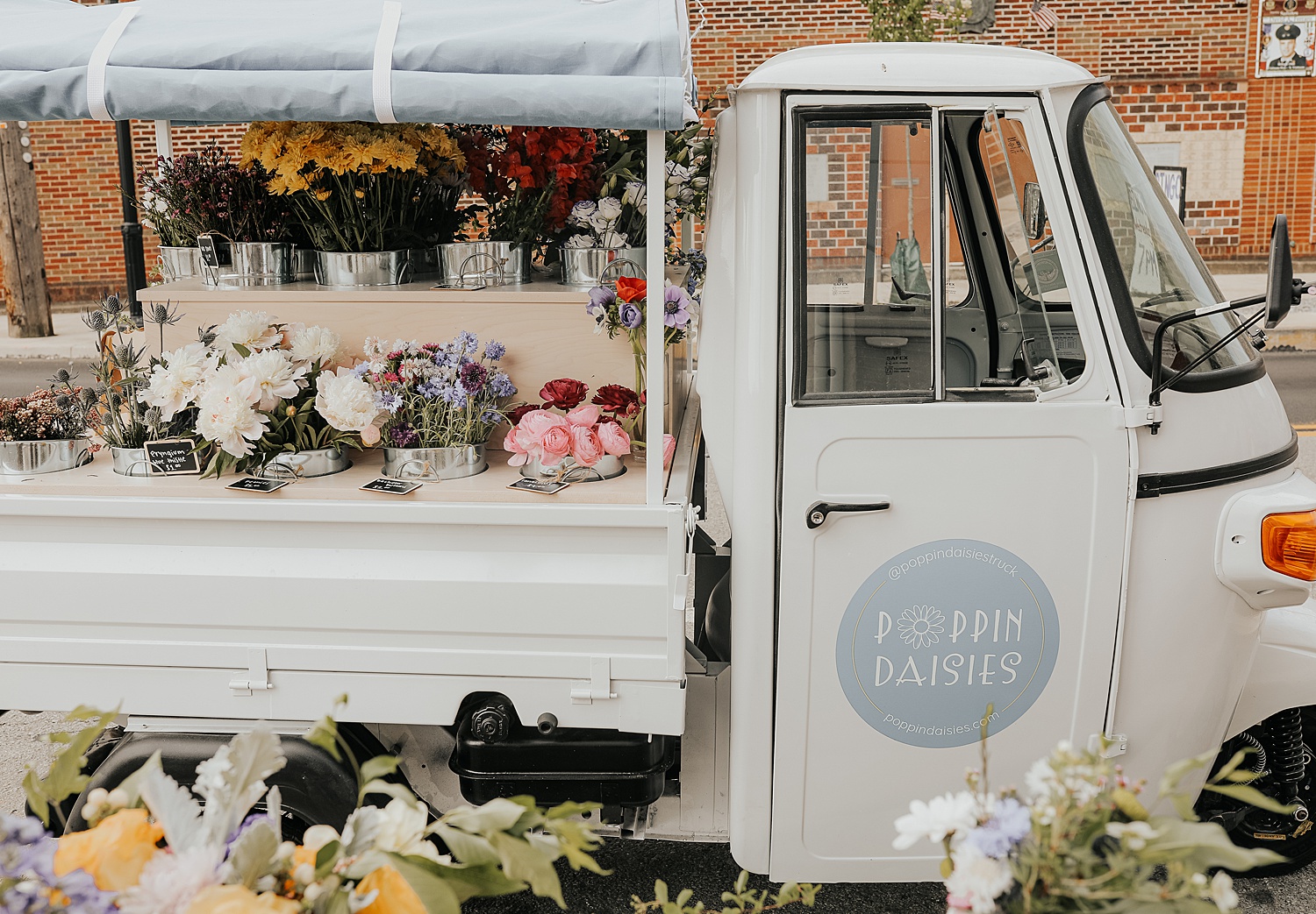 Poppin Daises | Pittsburgh Flower Truck Rental | Burgh Brides