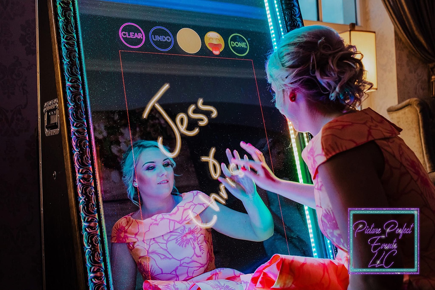 Picture Perfect Events | Pittsburgh Wedding Photo Booth