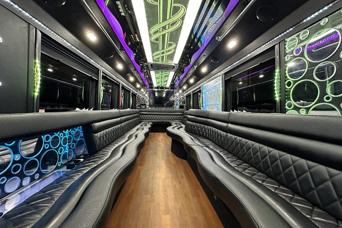 Red Carpet Limo | Pittsburgh Wedding Transportation